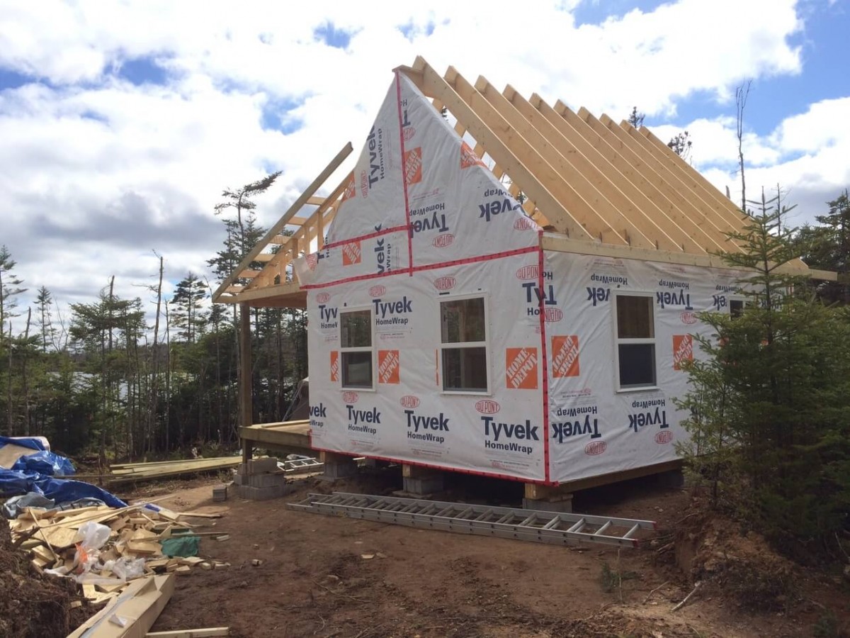 How To Build The Perfect Roof Rake Ladder For A Cabin Or Tiny House ...